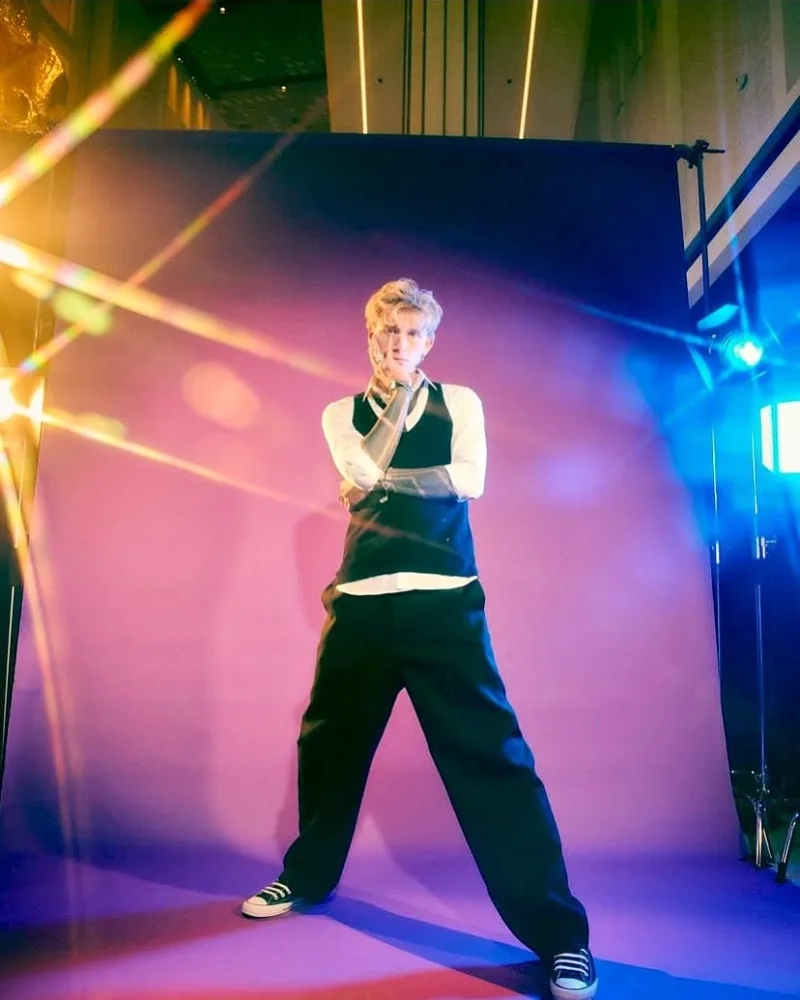 Machine Gun Kelly: Πιστεύει ότι είναι εξωγήινος - Mad.gr