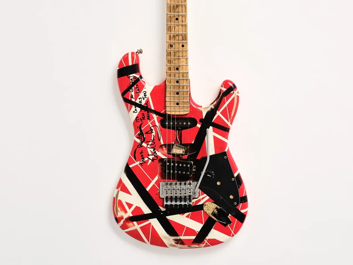 Η κιθάρα που έκανε τον Eddie Van Halen θρύλο πωλήθηκε σε τιμή που ...