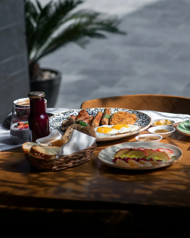 Κυριακάτικο brunch στο μπαλκόνι: 5 ιδέες για το τραπέζι σου